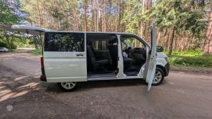 Balts Volkswagen Transporter 2016 Klaipėda, ar dzinēja tilpumu 2.00 L un nobraukumu 287 tūkst. km par 11990 €, foto 16 vietnē AUTOMOTO.COM.LV