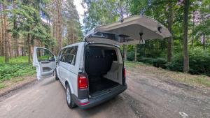Balts Volkswagen Transporter 2016 Klaipėda, ar dzinēja tilpumu 2.00 L un nobraukumu 287 tūkst. km par 11990 €, foto 19 vietnē AUTOMOTO.COM.LV