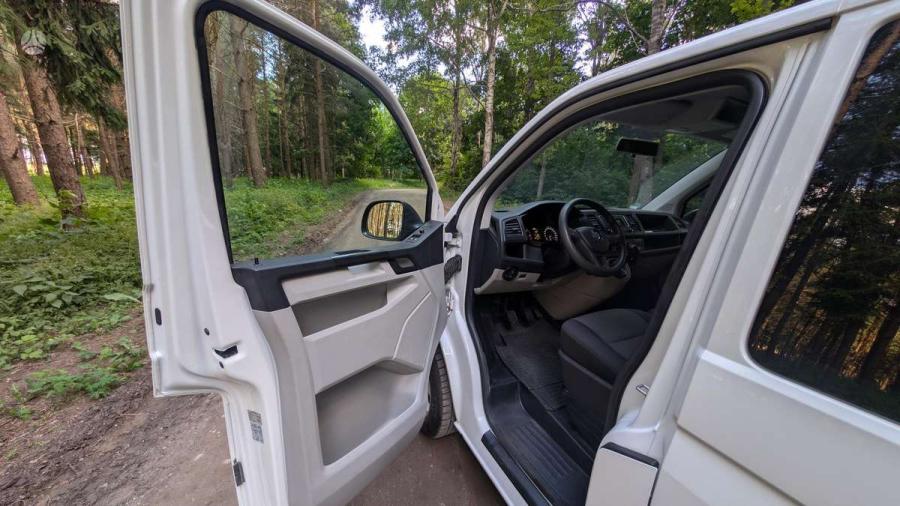 Balts Volkswagen Transporter 2016 Klaipėda, ar dzinēja tilpumu 2.00 L un nobraukumu 287 tūkst. km par 11990 €, foto 24 vietnē AUTOMOTO.COM.LV