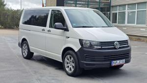 White Volkswagen Transporter 2016 in Klaipeda, with an engine capacity of 2.00 L and mileage of 287 thousand km for 11990 €, photo 6 on AUTOMOTO.COM.LV