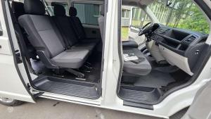 White Volkswagen Transporter 2016 in Klaipeda, with an engine capacity of 2.00 L and mileage of 287 thousand km for 11990 €, photo 10 on AUTOMOTO.COM.LV