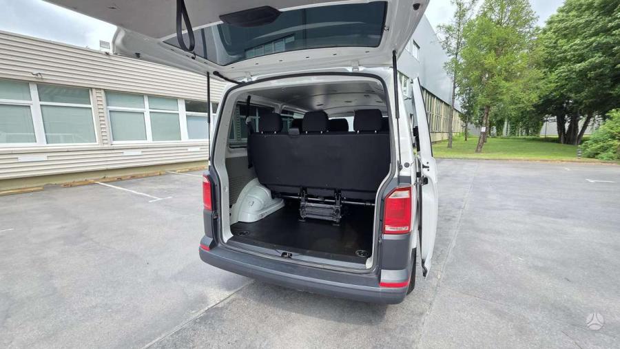 White Volkswagen Transporter 2016 in Klaipeda, with an engine capacity of 2.00 L and mileage of 287 thousand km for 11990 €, photo 17 on AUTOMOTO.COM.LV