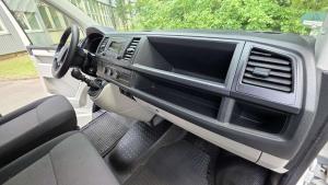 White Volkswagen Transporter 2016 in Klaipeda, with an engine capacity of 2.00 L and mileage of 287 thousand km for 11990 €, photo 18 on AUTOMOTO.COM.LV