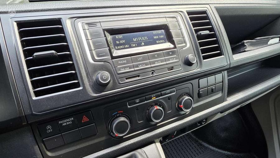 White Volkswagen Transporter 2016 in Klaipeda, with an engine capacity of 2.00 L and mileage of 287 thousand km for 11990 €, photo 19 on AUTOMOTO.COM.LV