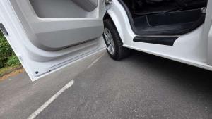 White Volkswagen Transporter 2016 in Klaipeda, with an engine capacity of 2.00 L and mileage of 287 thousand km for 11990 €, photo 22 on AUTOMOTO.COM.LV