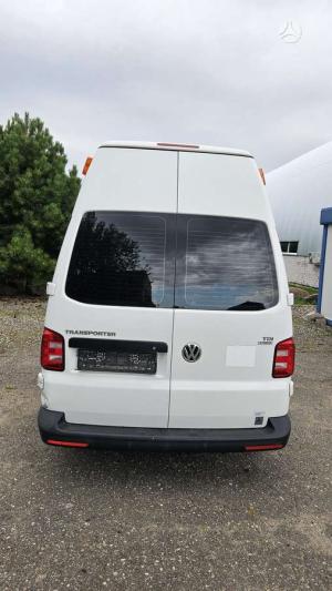 White Volkswagen Transporter 2016 in Marijampole, with an engine capacity of 1.97 L and mileage of 397 thousand km for 10200 €, photo 5 on AUTOMOTO.COM.LV