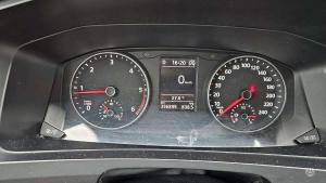 White Volkswagen Transporter 2016 in Marijampole, with an engine capacity of 1.97 L and mileage of 397 thousand km for 10200 €, photo 8 on AUTOMOTO.COM.LV
