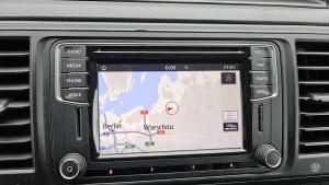 White Volkswagen Transporter 2016 in Marijampole, with an engine capacity of 1.97 L and mileage of 397 thousand km for 10200 €, photo 9 on AUTOMOTO.COM.LV