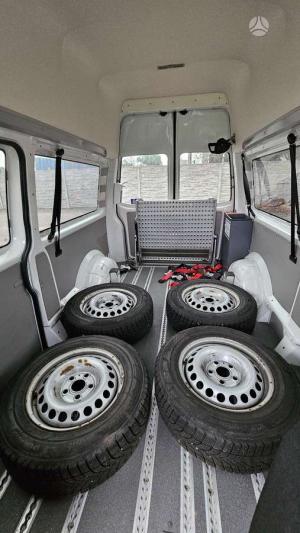 White Volkswagen Transporter 2016 in Marijampole, with an engine capacity of 1.97 L and mileage of 397 thousand km for 10200 €, photo 12 on AUTOMOTO.COM.LV
