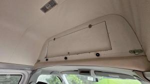 White Volkswagen Transporter 2016 in Marijampole, with an engine capacity of 1.97 L and mileage of 397 thousand km for 10200 €, photo 13 on AUTOMOTO.COM.LV