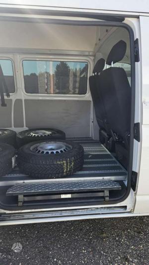 White Volkswagen Transporter 2016 in Marijampole, with an engine capacity of 1.97 L and mileage of 397 thousand km for 10200 €, photo 15 on AUTOMOTO.COM.LV