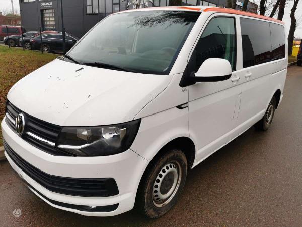 Balts Volkswagen Transporter 2017 Kauņa, ar dzinēja tilpumu 2.00 L un nobraukumu 30 tūkst. km par 6900 €, foto 3 vietnē AUTOMOTO.COM.LV