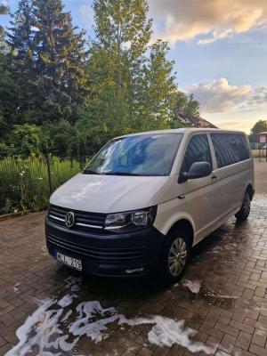White Volkswagen Transporter 2017 in Kaunas, with an engine capacity of 2.00 L and mileage of 355 thousand km for 11000 €, photo 2 on AUTOMOTO.COM.LV