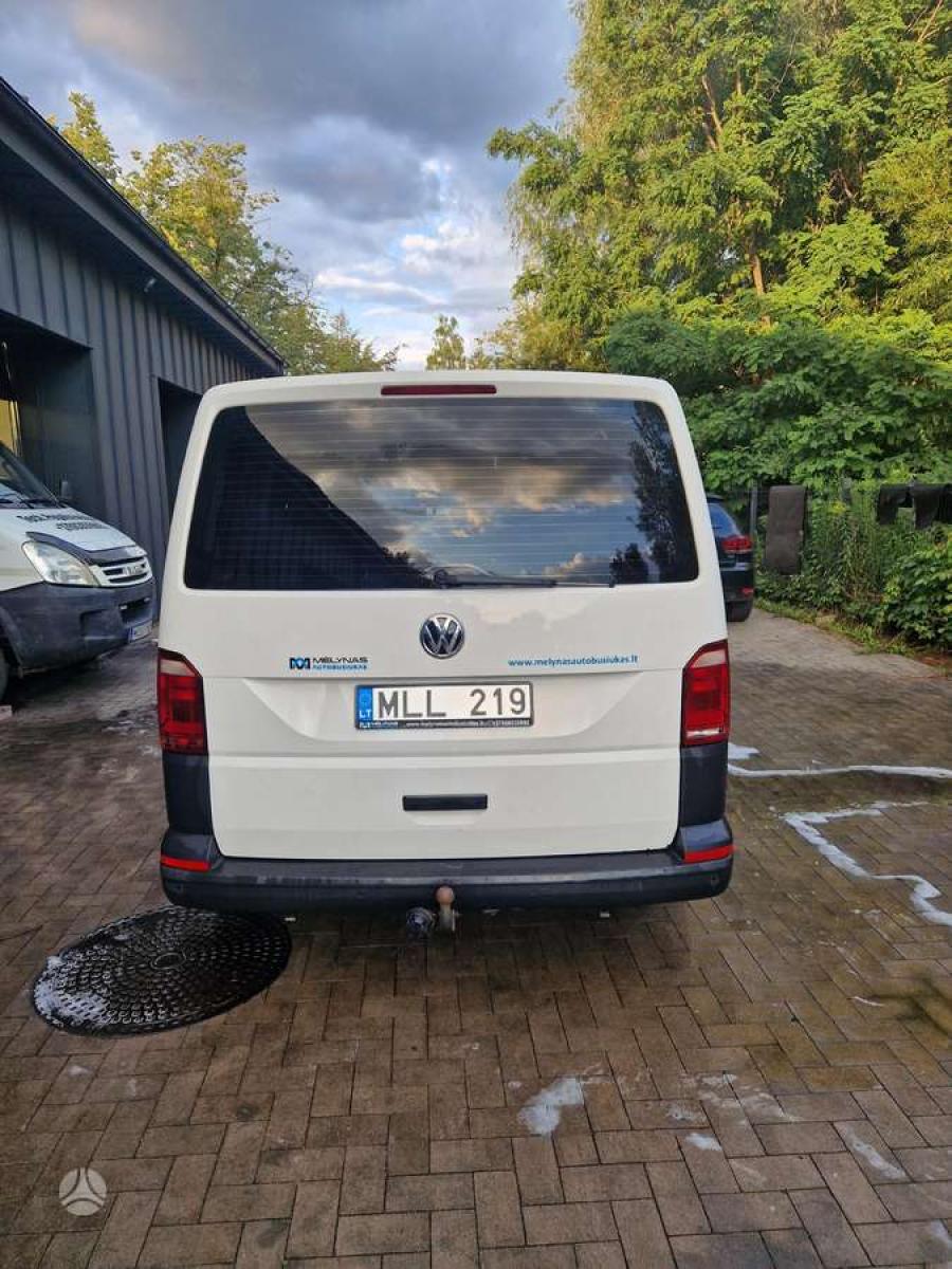 White Volkswagen Transporter 2017 in Kaunas, with an engine capacity of 2.00 L and mileage of 355 thousand km for 11000 €, photo 7 on AUTOMOTO.COM.LV