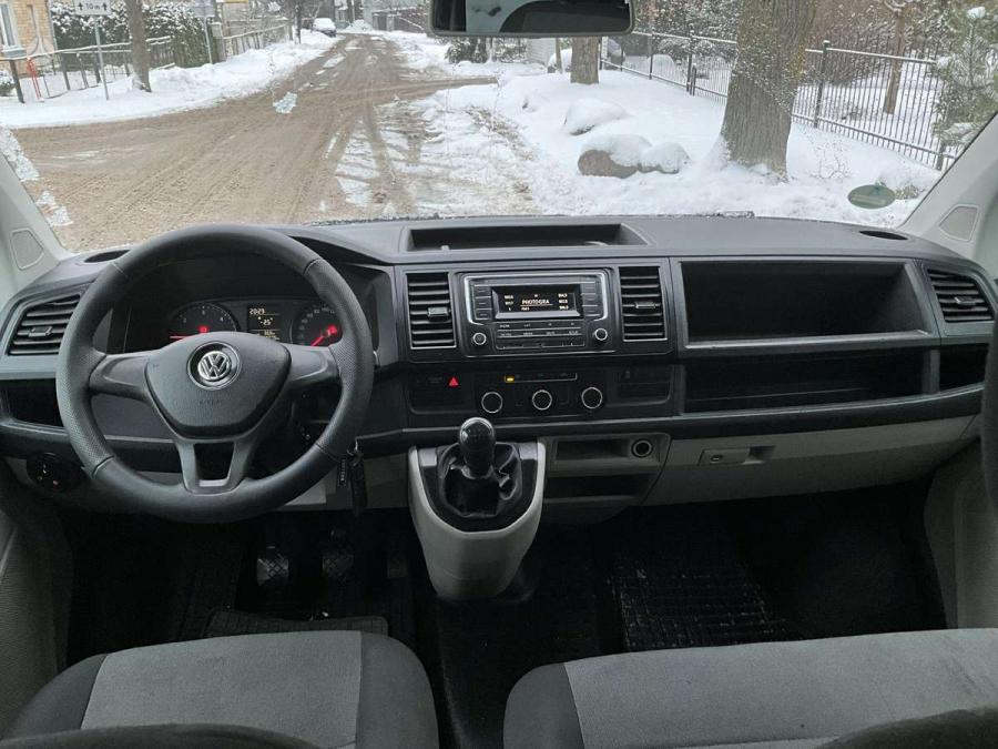 Balts Volkswagen Transporter 2017 Šauļi, ar dzinēja tilpumu 2.00 L un nobraukumu 260 tūkst. km par 13999 €, foto 5 vietnē AUTOMOTO.COM.LV