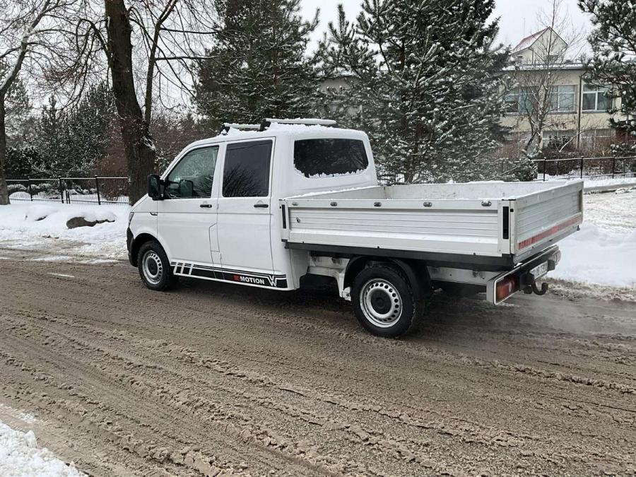 Balts Volkswagen Transporter 2017 Šauļi, ar dzinēja tilpumu 2.00 L un nobraukumu 260 tūkst. km par 13999 €, foto 6 vietnē AUTOMOTO.COM.LV