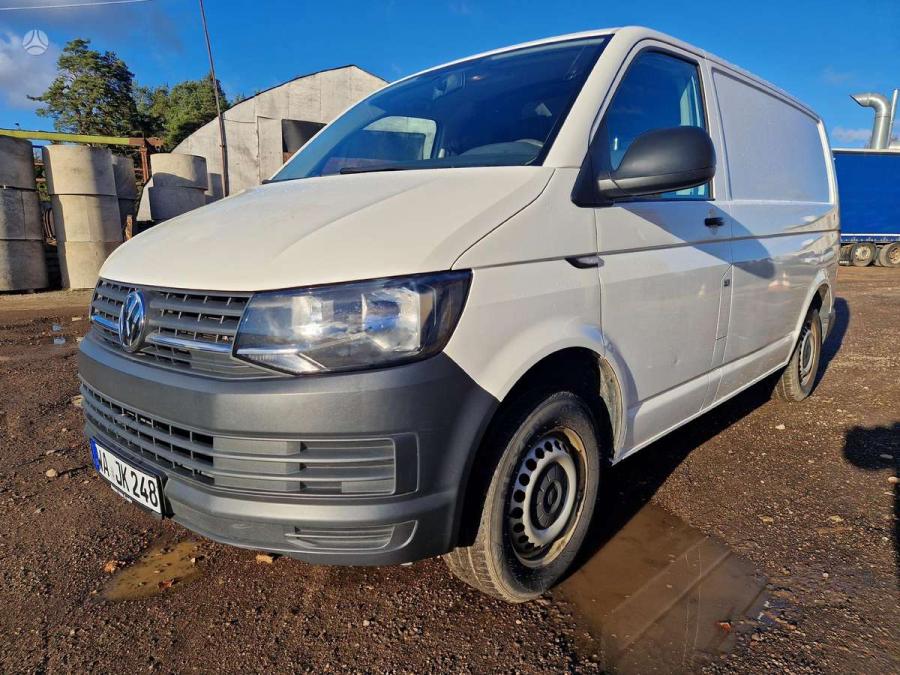 Balts Volkswagen Transporter 2017 Utena, ar dzinēja tilpumu 1.97 L un nobraukumu 207 tūkst. km par 7900 €, foto 1 vietnē AUTOMOTO.COM.LV