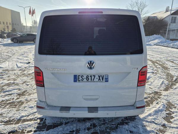 White Volkswagen Transporter 2017 in Kaunas, with an engine capacity of 1.97 L and mileage of 291 thousand km for 9400 €, photo 6 on AUTOMOTO.COM.LV