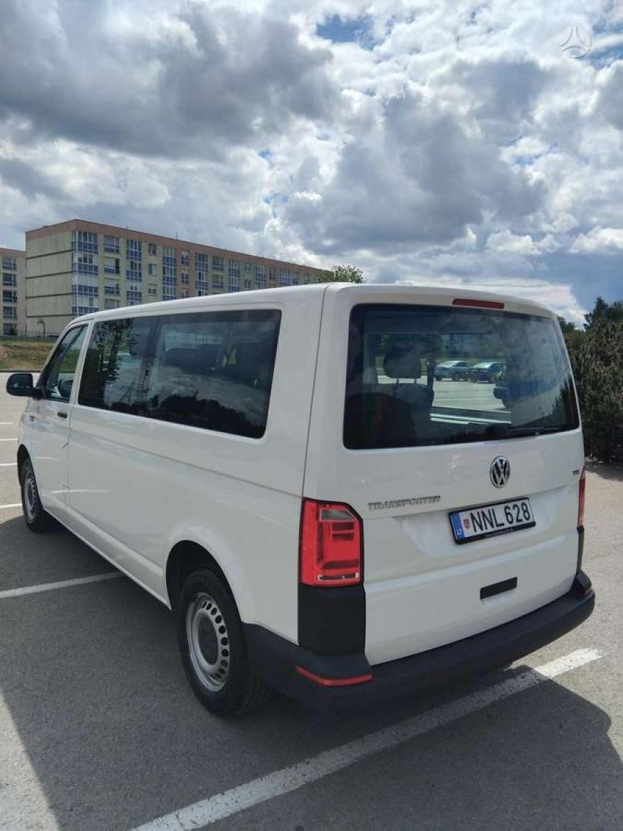 White Volkswagen Transporter 2017 in Siauliai, with an engine capacity of 1.97 L and mileage of 234 thousand km for 17000 €, photo 4 on AUTOMOTO.COM.LV