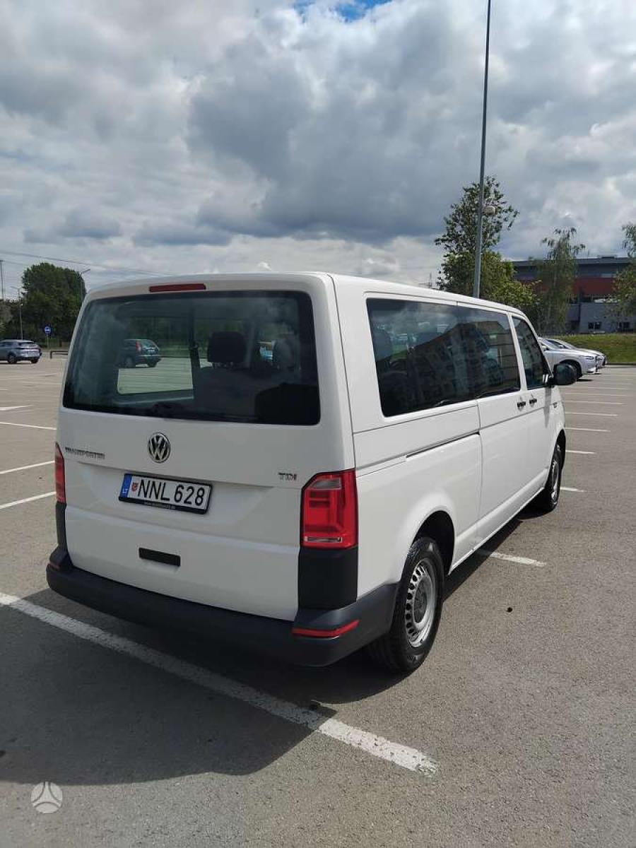 White Volkswagen Transporter 2017 in Siauliai, with an engine capacity of 1.97 L and mileage of 234 thousand km for 17000 €, photo 5 on AUTOMOTO.COM.LV