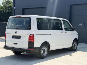 White Volkswagen Transporter 2017 in Kaunas, with an engine capacity of 1.97 L and mileage of 62 thousand km for 16850 €, photo 5 on AUTOMOTO.COM.LV