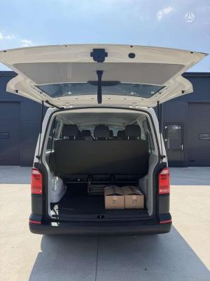 White Volkswagen Transporter 2017 in Kaunas, with an engine capacity of 1.97 L and mileage of 62 thousand km for 16850 €, photo 10 on AUTOMOTO.COM.LV