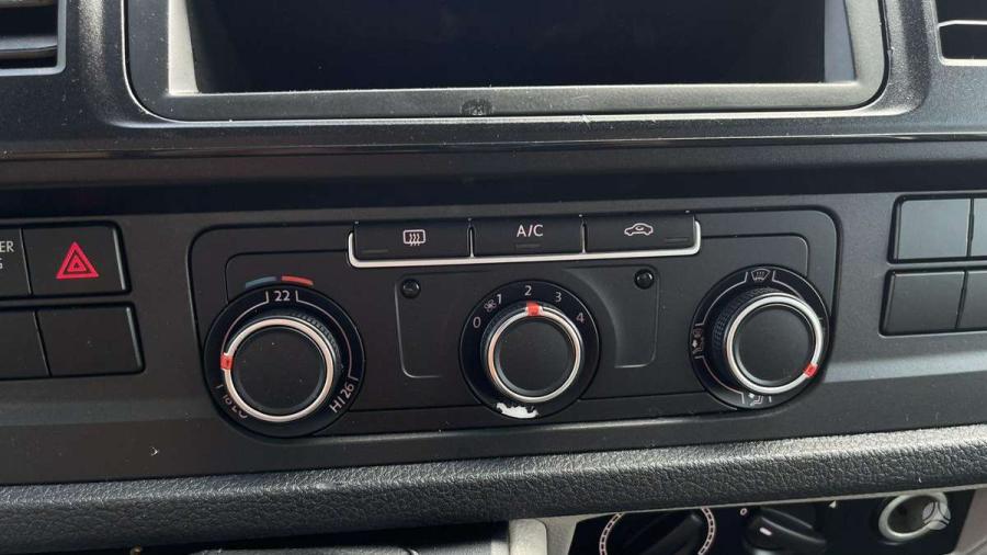 Balts Volkswagen Transporter 2017 Marijampole, ar dzinēja tilpumu 1.97 L un nobraukumu 282 tūkst. km par 12500 €, foto 18 vietnē AUTOMOTO.COM.LV