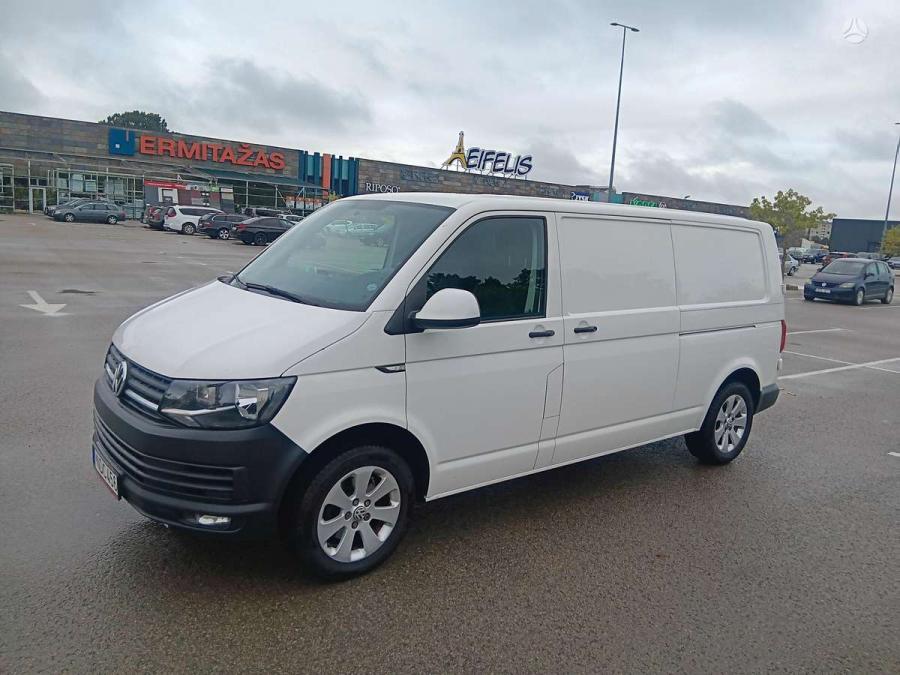 White Volkswagen Transporter 2017 in Mazeikiai, with an engine capacity of 1.97 L and mileage of 247 thousand km for 11300 €, photo 1 on AUTOMOTO.COM.LV