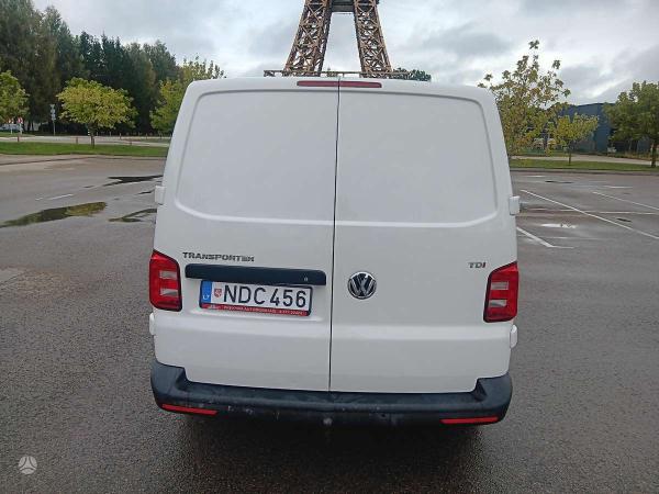 Balts Volkswagen Transporter 2017 Mažeikiai, ar dzinēja tilpumu 1.97 L un nobraukumu 247 tūkst. km par 11300 €, foto 5 vietnē AUTOMOTO.COM.LV