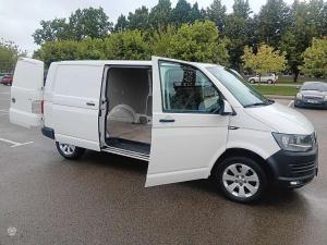 White Volkswagen Transporter 2017 in Mazeikiai, with an engine capacity of 1.97 L and mileage of 247 thousand km for 11300 €, photo 7 on AUTOMOTO.COM.LV