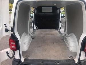 White Volkswagen Transporter 2017 in Mazeikiai, with an engine capacity of 1.97 L and mileage of 247 thousand km for 11300 €, photo 11 on AUTOMOTO.COM.LV