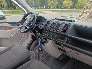 White Volkswagen Transporter 2017 in Mazeikiai, with an engine capacity of 1.97 L and mileage of 247 thousand km for 11300 €, photo 13 on AUTOMOTO.COM.LV