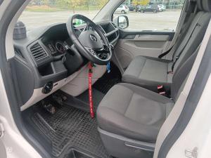 White Volkswagen Transporter 2017 in Mazeikiai, with an engine capacity of 1.97 L and mileage of 247 thousand km for 11300 €, photo 14 on AUTOMOTO.COM.LV