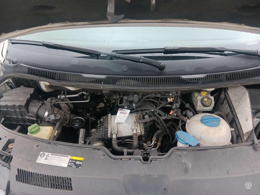 White Volkswagen Transporter 2017 in Mazeikiai, with an engine capacity of 1.97 L and mileage of 247 thousand km for 11300 €, photo 16 on AUTOMOTO.COM.LV