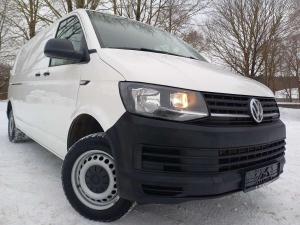 White Volkswagen Transporter 2018 in Siauliai, with an engine capacity of 2.00 L and mileage of 114 thousand km for 12950 €, photo 4 on AUTOMOTO.COM.LV