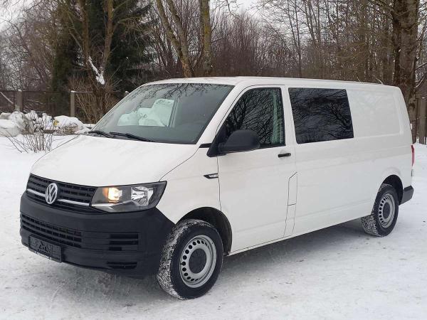 White Volkswagen Transporter 2018 in Siauliai, with an engine capacity of 2.00 L and mileage of 114 thousand km for 12950 €, photo 5 on AUTOMOTO.COM.LV