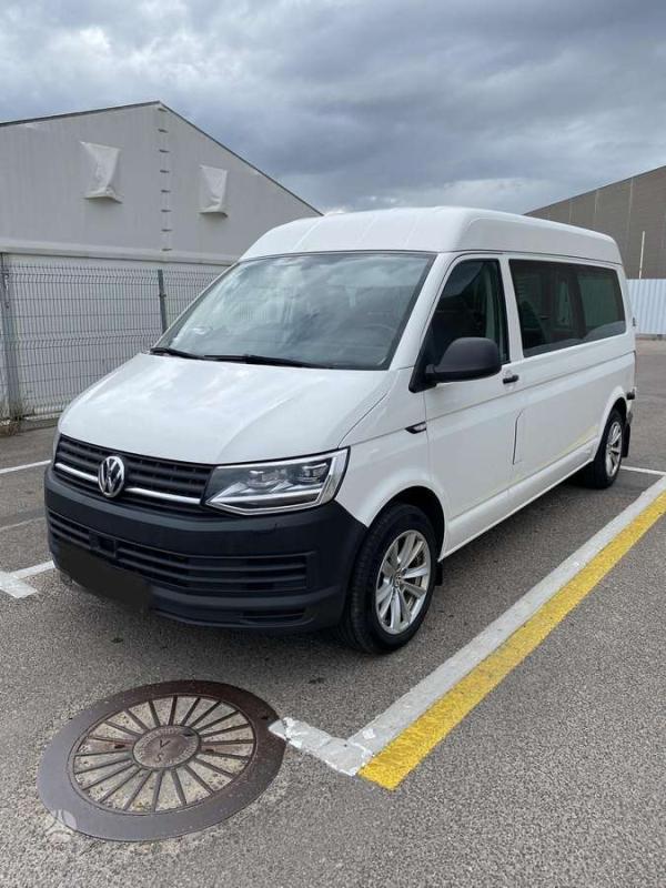 Balts Volkswagen Transporter 2018 Kauņa, ar dzinēja tilpumu 1.99 L un nobraukumu 440 tūkst. km par 15125 €, foto 1 vietnē AUTOMOTO.COM.LV