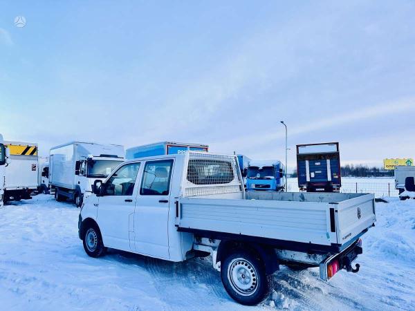 White Volkswagen Transporter 2018 in Vilnius, with an engine capacity of 1.97 L and mileage of 113 thousand km for 16900 €, photo 8 on AUTOMOTO.COM.LV