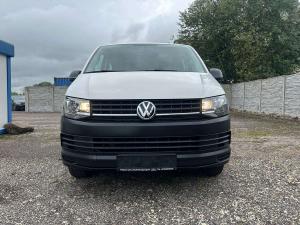 White Volkswagen Transporter 2018 in Marijampole, with an engine capacity of 1.97 L and mileage of 266 thousand km for 13800 €, photo 3 on AUTOMOTO.COM.LV