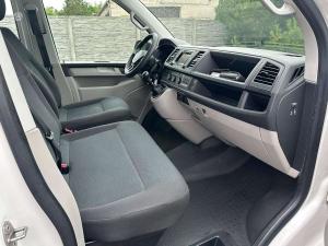 White Volkswagen Transporter 2018 in Marijampole, with an engine capacity of 1.97 L and mileage of 266 thousand km for 13800 €, photo 11 on AUTOMOTO.COM.LV
