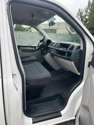 White Volkswagen Transporter 2018 in Marijampole, with an engine capacity of 1.97 L and mileage of 266 thousand km for 13800 €, photo 13 on AUTOMOTO.COM.LV