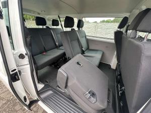 White Volkswagen Transporter 2018 in Marijampole, with an engine capacity of 1.97 L and mileage of 266 thousand km for 13800 €, photo 14 on AUTOMOTO.COM.LV
