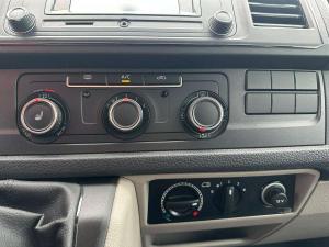 White Volkswagen Transporter 2018 in Marijampole, with an engine capacity of 1.97 L and mileage of 266 thousand km for 13800 €, photo 15 on AUTOMOTO.COM.LV