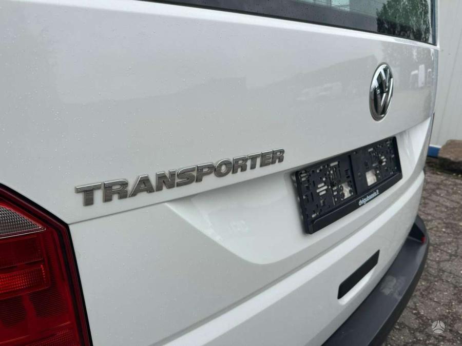 White Volkswagen Transporter 2018 in Marijampole, with an engine capacity of 1.97 L and mileage of 266 thousand km for 13800 €, photo 19 on AUTOMOTO.COM.LV