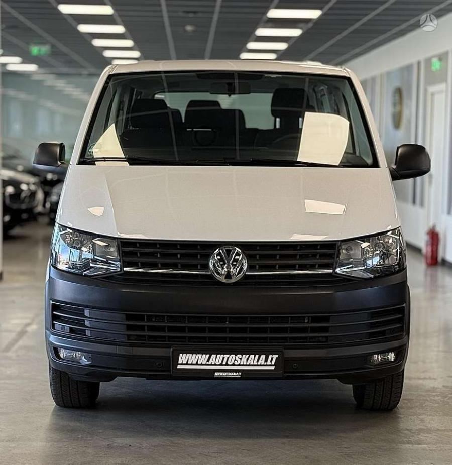 White Volkswagen Transporter 2018 in Klaipeda, with an engine capacity of 2.00 L and mileage of 220 thousand km for 18500 €, photo 13 on AUTOMOTO.COM.LV