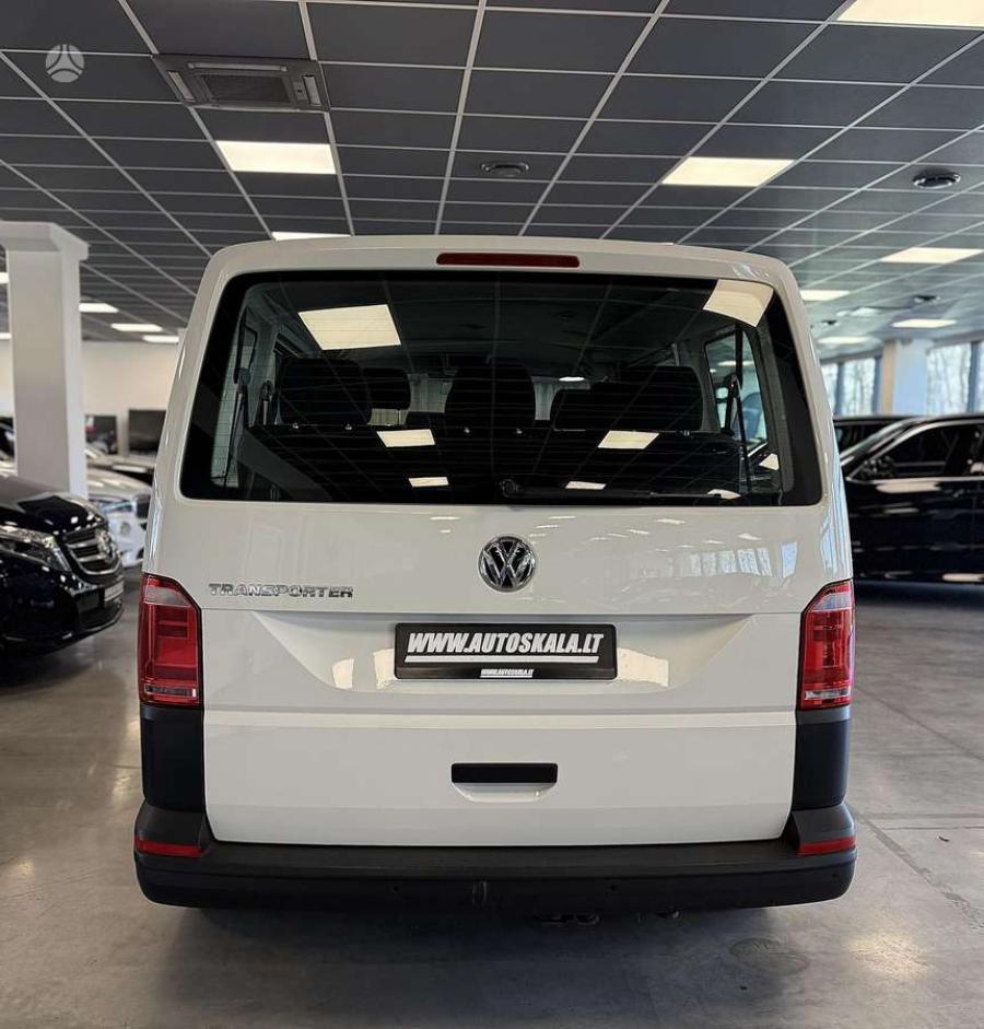 White Volkswagen Transporter 2018 in Klaipeda, with an engine capacity of 2.00 L and mileage of 220 thousand km for 18500 €, photo 15 on AUTOMOTO.COM.LV
