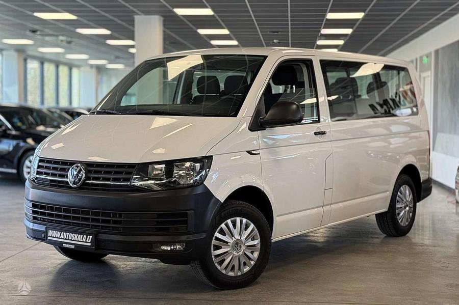 White Volkswagen Transporter 2018 in Klaipeda, with an engine capacity of 2.00 L and mileage of 220 thousand km for 18500 €, photo 17 on AUTOMOTO.COM.LV