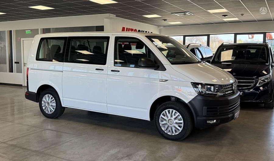 White Volkswagen Transporter 2018 in Klaipeda, with an engine capacity of 2.00 L and mileage of 220 thousand km for 18500 €, photo 19 on AUTOMOTO.COM.LV