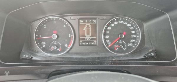 Balts Volkswagen Transporter 2018 Kauņa, ar dzinēja tilpumu 1.97 L un nobraukumu 210 tūkst. km par 9500 €, foto 8 vietnē AUTOMOTO.COM.LV