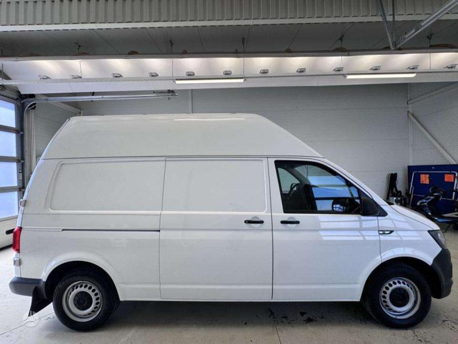 Balts Volkswagen Transporter 2019 Radviliškis, ar dzinēja tilpumu 1.97 L un nobraukumu 137 tūkst. km par 19299 €, foto 4 vietnē AUTOMOTO.COM.LV